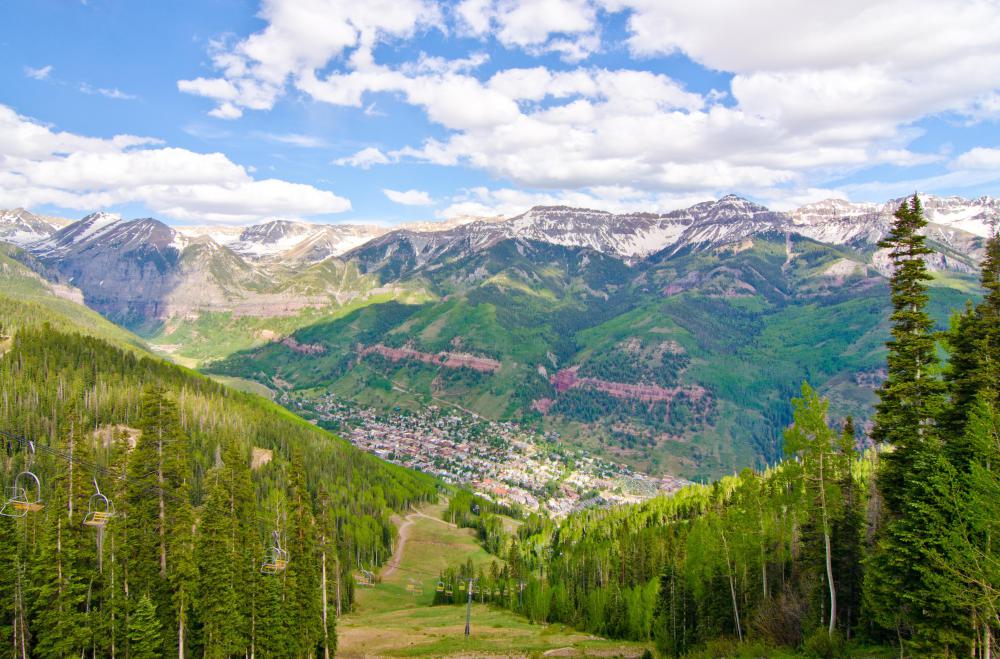 What Is Descriptive Poetry? (with pictures)