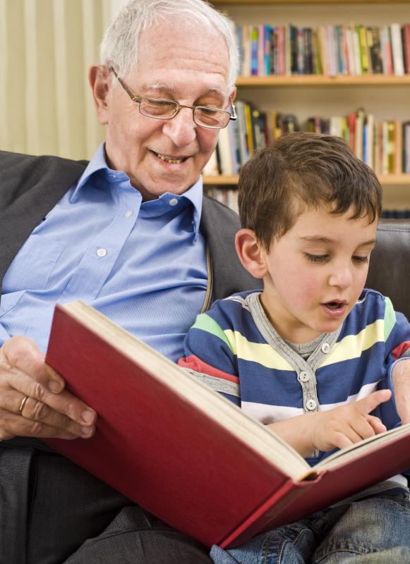 What is Literacy? (with pictures)