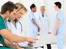 What is an Honorific? (with pictures)