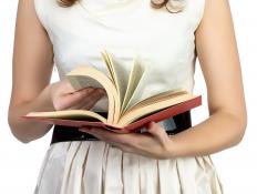 What Was the Decadent Movement in Literature? (with pictures)