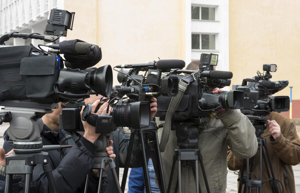 What is Media Bias and Where does It Come from? (with pictures)