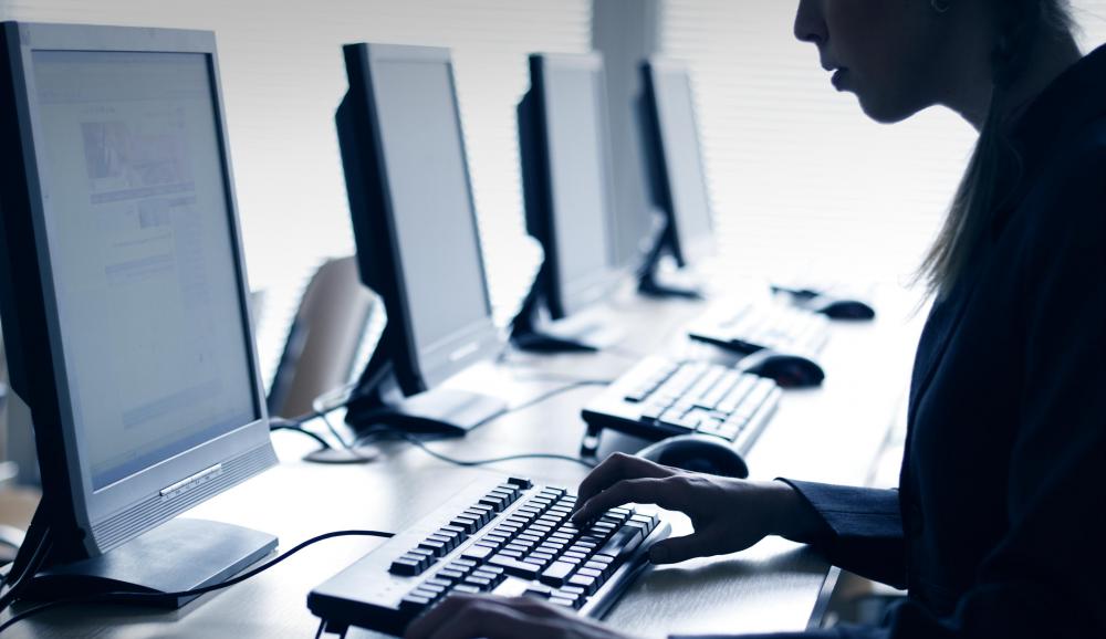 What is a Library Card? (with pictures)